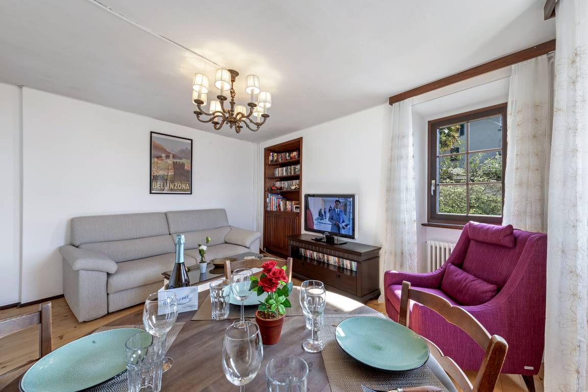 80 M² Appartement ∙ 2 Chambres ∙ 5 Personnes - Gambarogno