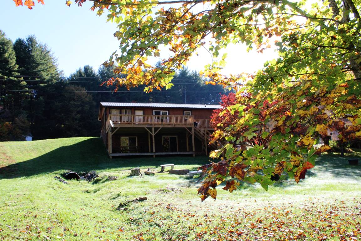 196 M² House ∙ 3 Bedrooms ∙ 10 Guests - New River State Park, Laurel Springs