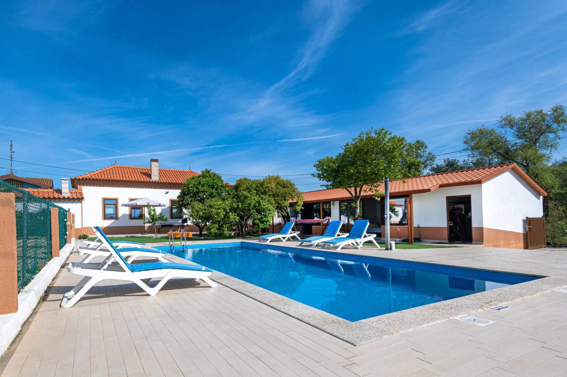 205 M² House ∙ 6 Bedrooms ∙ 12 Guests - Aveiro