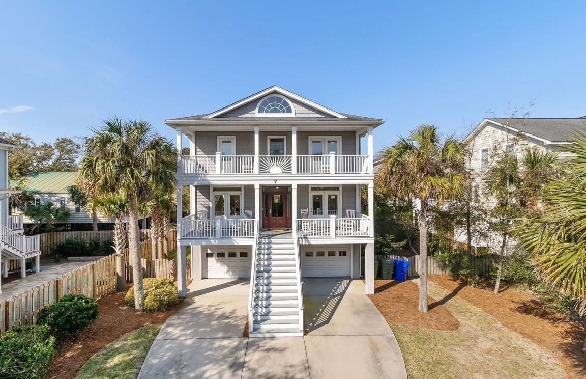 251 M² House ∙ 4 Bedrooms ∙ 11 Guests - Sullivan's Island, SC