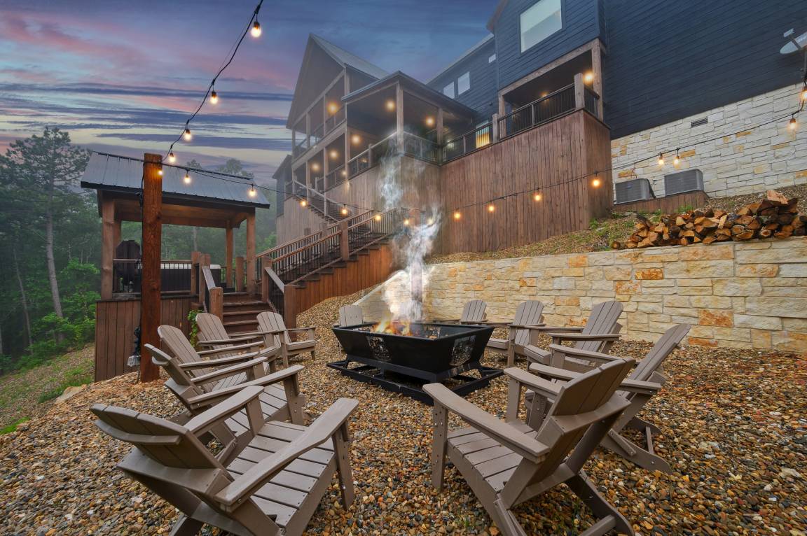 439 M² Cabin ∙ 8 Bedrooms ∙ 30 Guests - Oklahoma