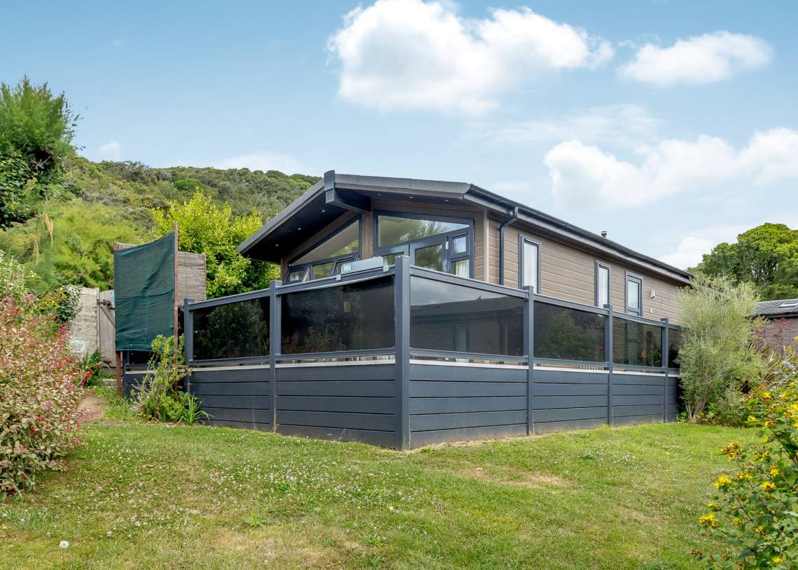 Chalet ∙ 2 Bedrooms ∙ 4 Guests - Cornwall