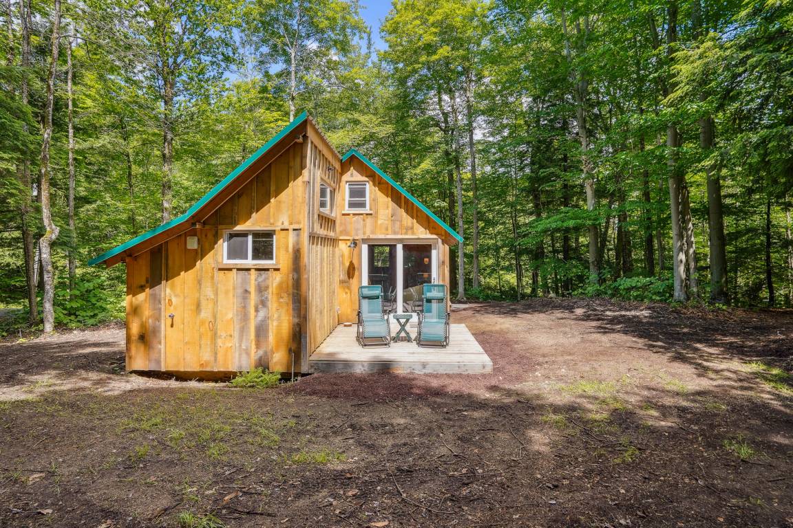 37 M² Apartment ∙ 4 Guests - Gloversville, NY