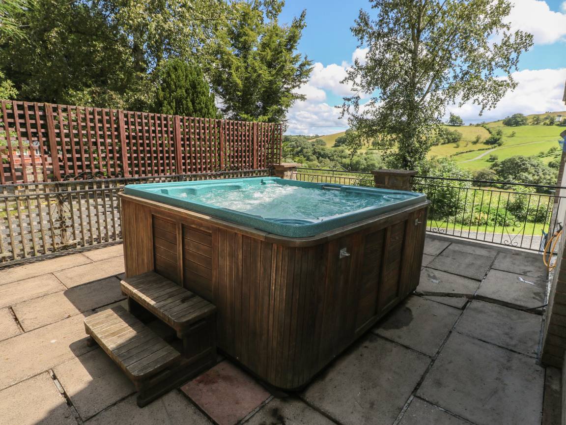 Cottage ∙ 8 Bedrooms ∙ 18 Guests - Kerry