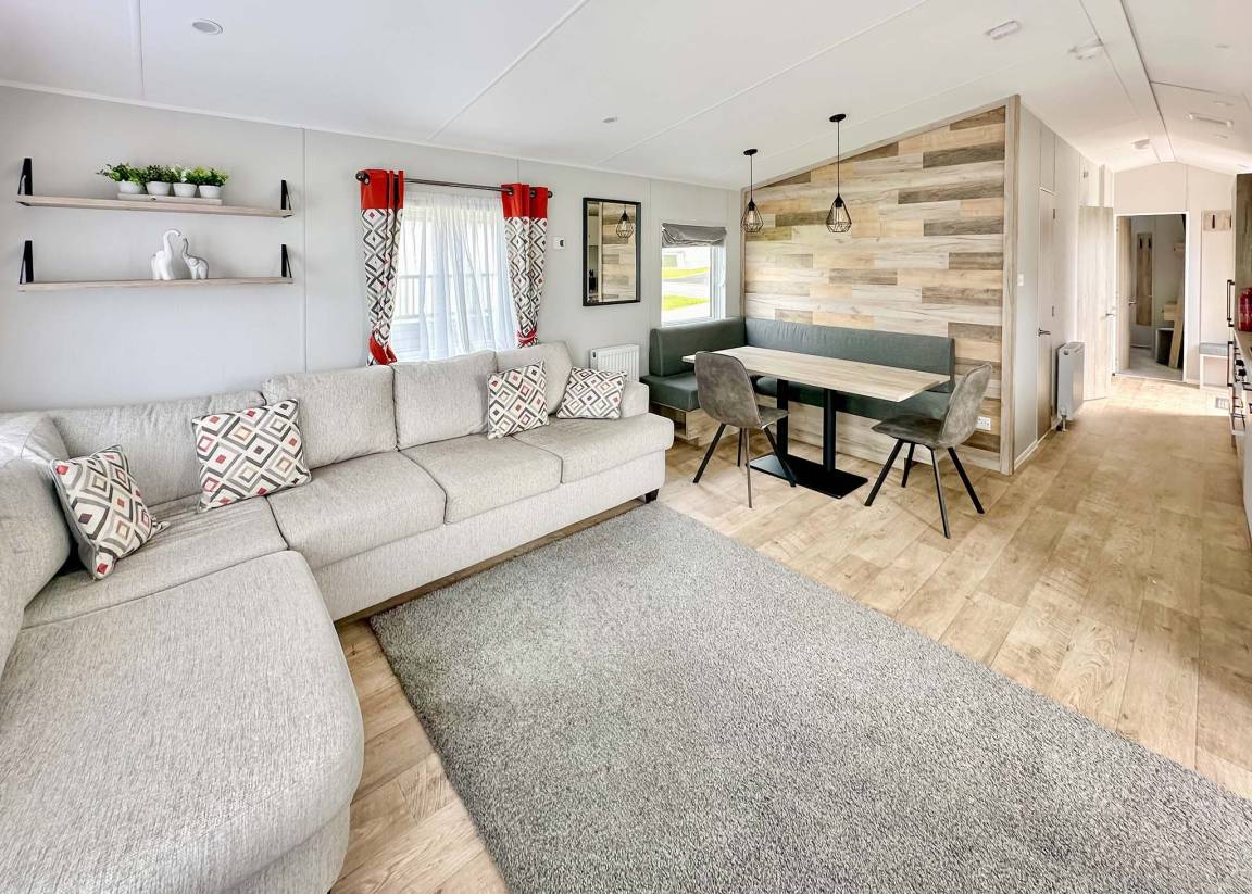 Caravan ∙ 3 Bedrooms ∙ 8 Guests - Ceredigion
