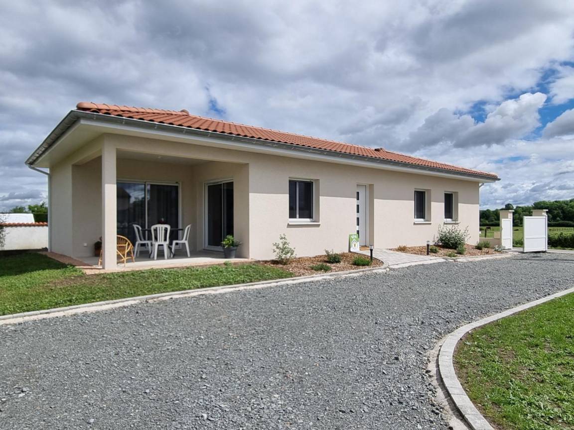 87 M² Cottage ∙ 2 Chambres ∙ 4 Personnes - Montrond-les-Bains
