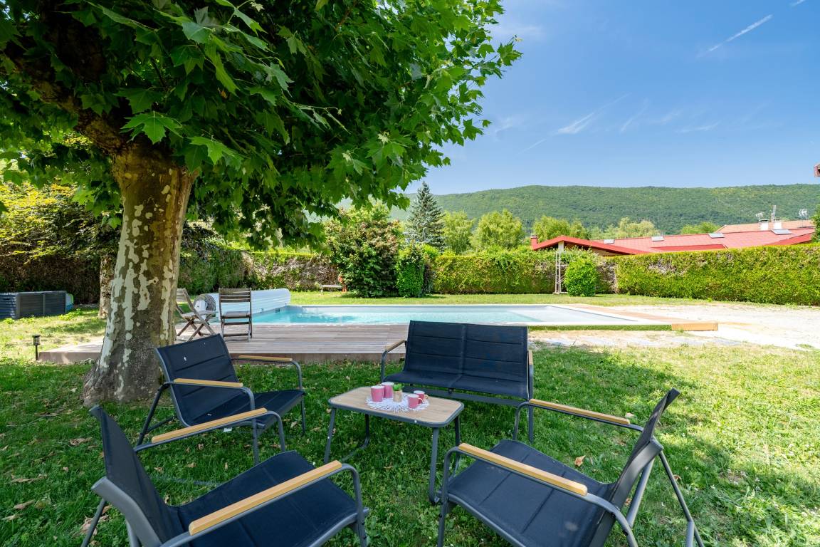 120 M² Maison De Vacances ∙ 3 Chambres ∙ 8 Personnes - Annecy-le-Vieux