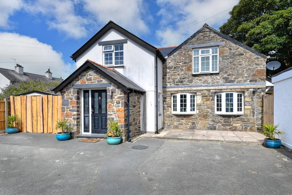 Cottage ∙ 4 Bedrooms ∙ 8 Guests - Abersoch
