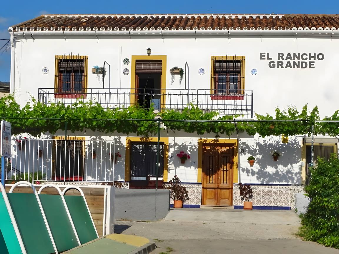 110 M² Apartamento ∙ 3 Habitaciones ∙ 5 Huéspedes - Álora