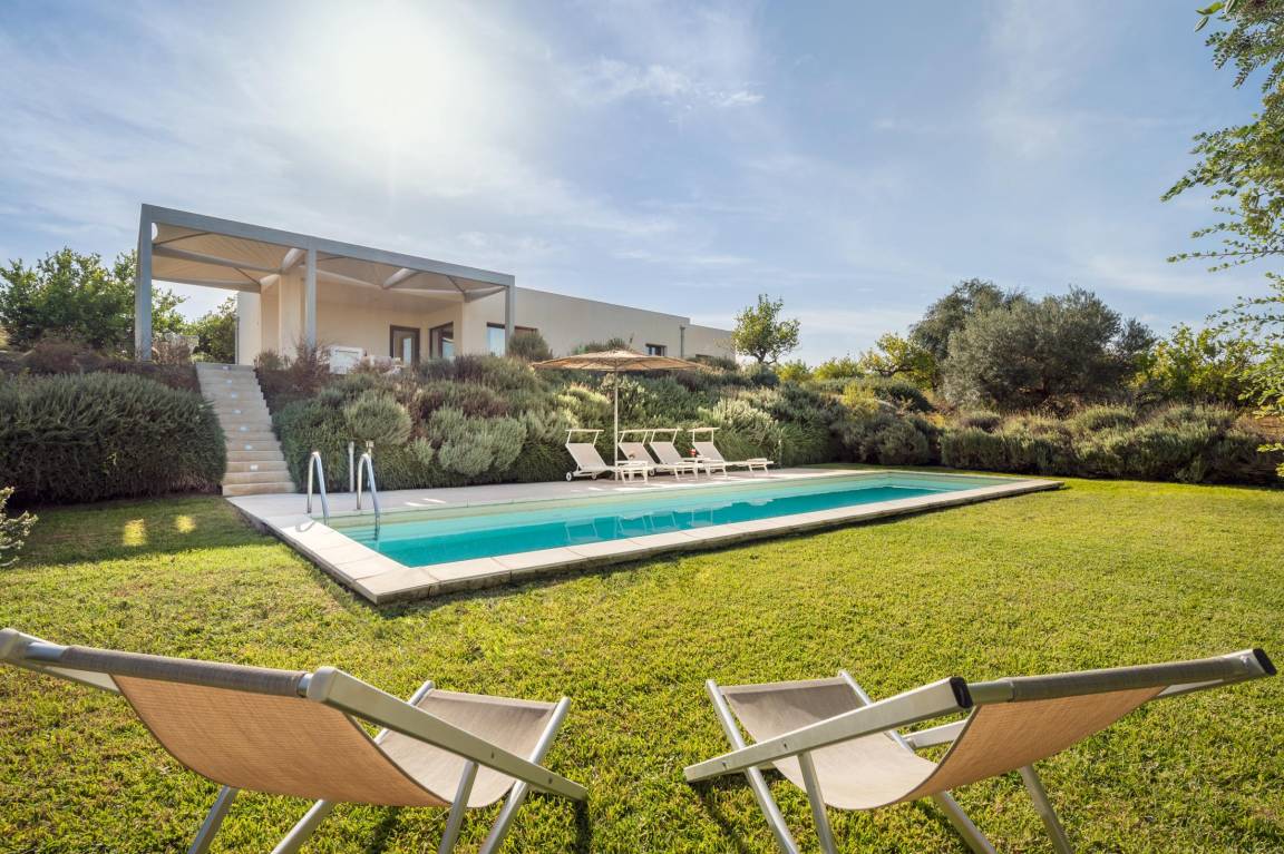 130 M² Villa ∙ 3 Bedrooms ∙ 6 Guests - Noto