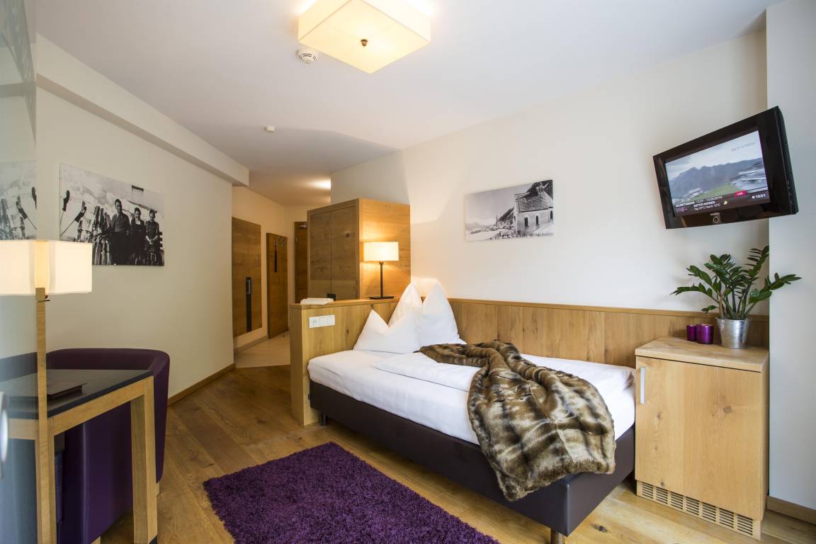 18 M² Hôtel ∙ 1 Chambre ∙ 1 Personne - Ischgl