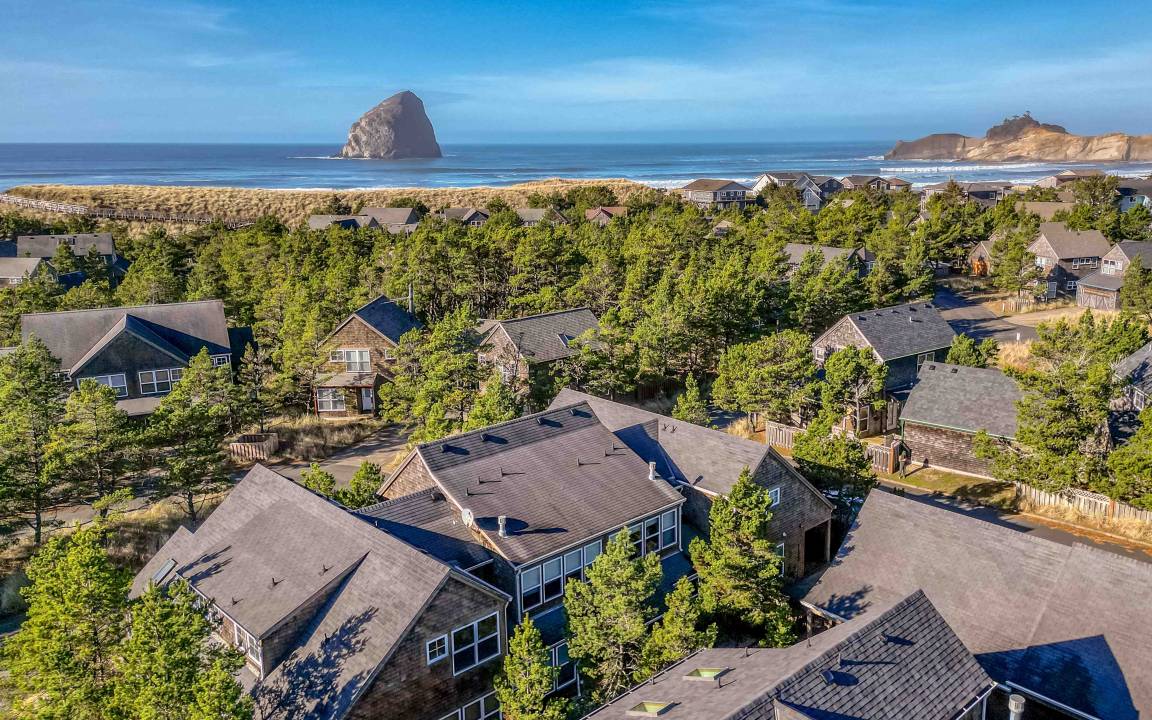 124 M² House ∙ 2 Bedrooms ∙ 5 Guests - Pacific City, OR