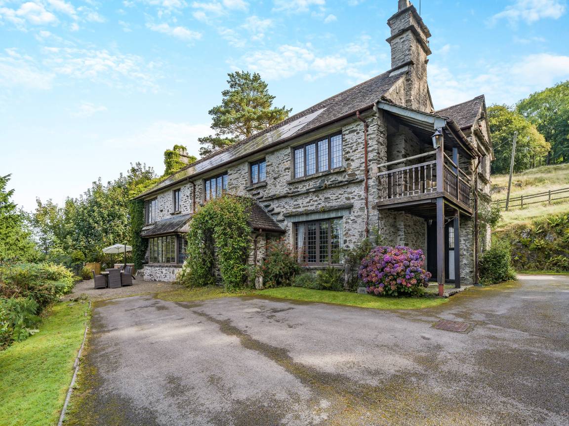 Cottage ∙ 4 Bedrooms ∙ 8 Guests - Windermere