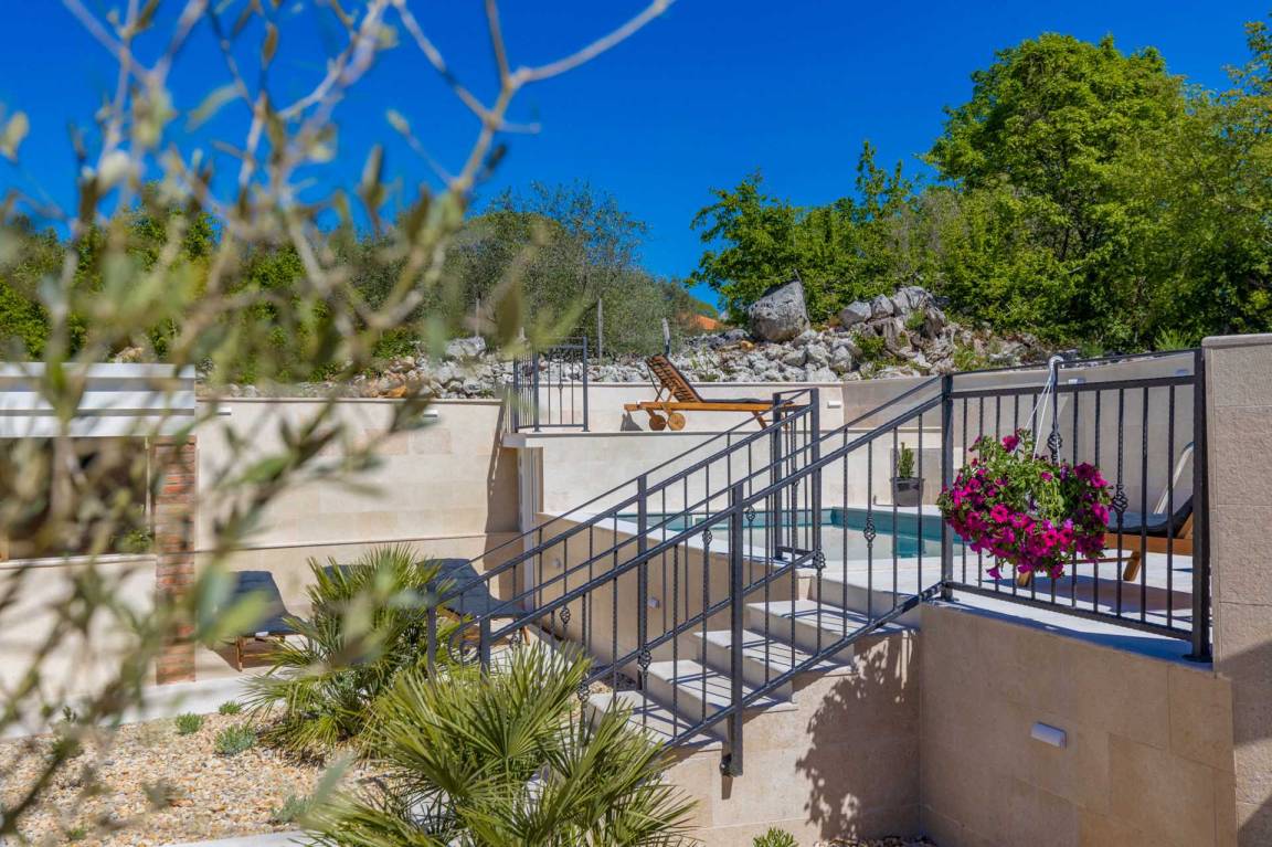 128 M² Villa ∙ 2 Bedrooms ∙ 6 Guests - Krk