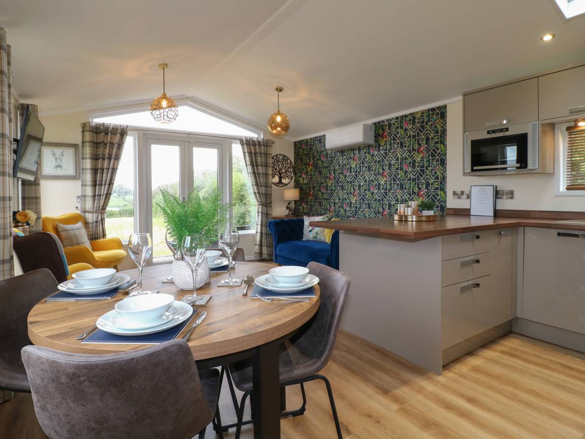 Cottage ∙ 2 Bedrooms ∙ 4 Guests - Staffordshire