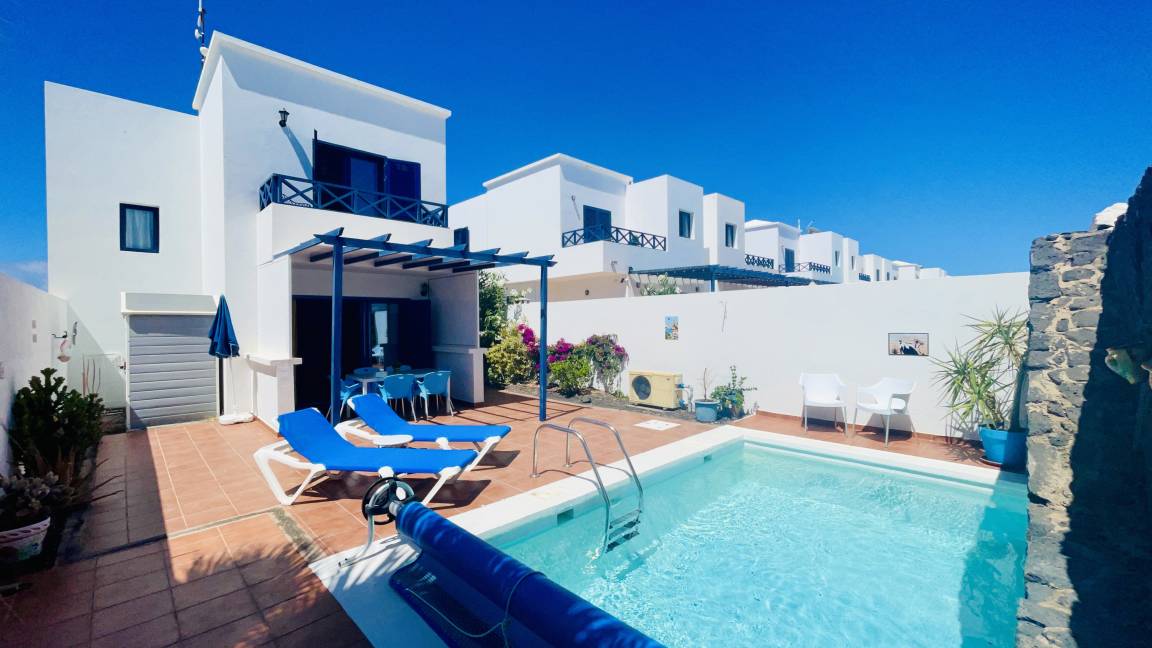 99 M² Villa ∙ 3 Habitaciones ∙ 6 Huéspedes - Playa Blanca