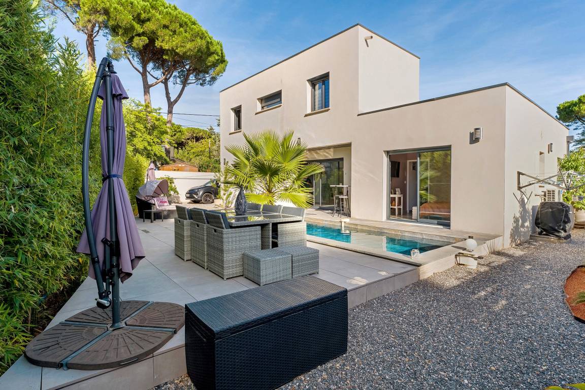 120 M² Villa ∙ 2 Slaapkamers ∙ 4 Gasten - Bagnols-sur-Cèze