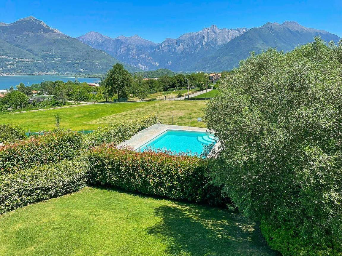 70 M² Appartamento Vacanza ∙ 2 Camere Da Letto ∙ 4 Ospiti - Colico