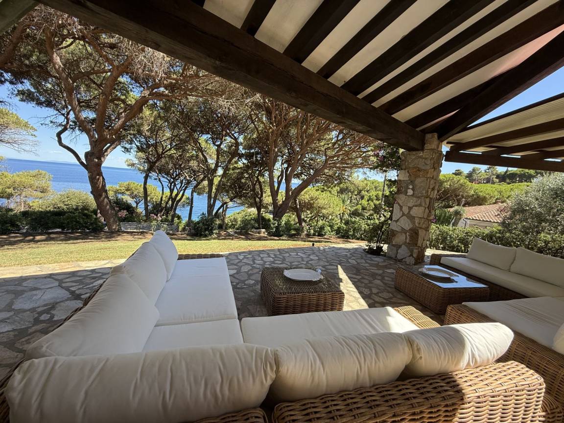 150 M² Villa ∙ 4 Bedrooms ∙ 7 Guests - Elba