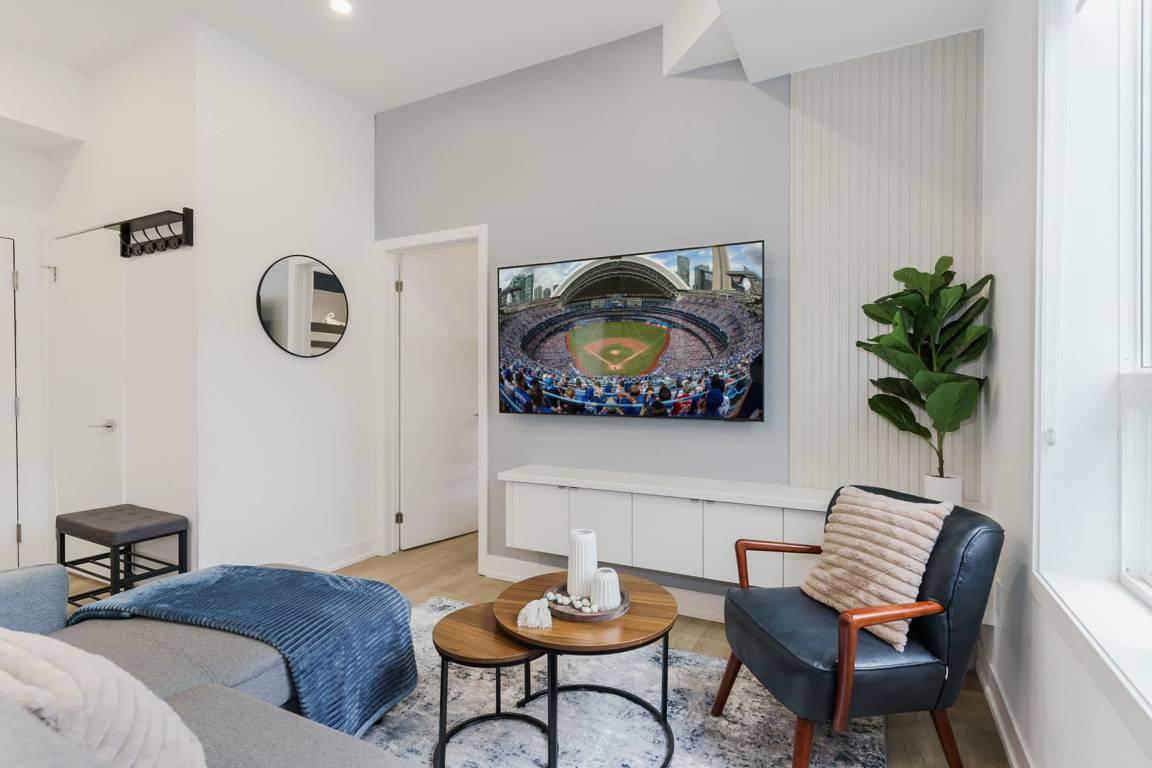 Apartment ∙ 3 Bedrooms ∙ 10 Guests - Toronto