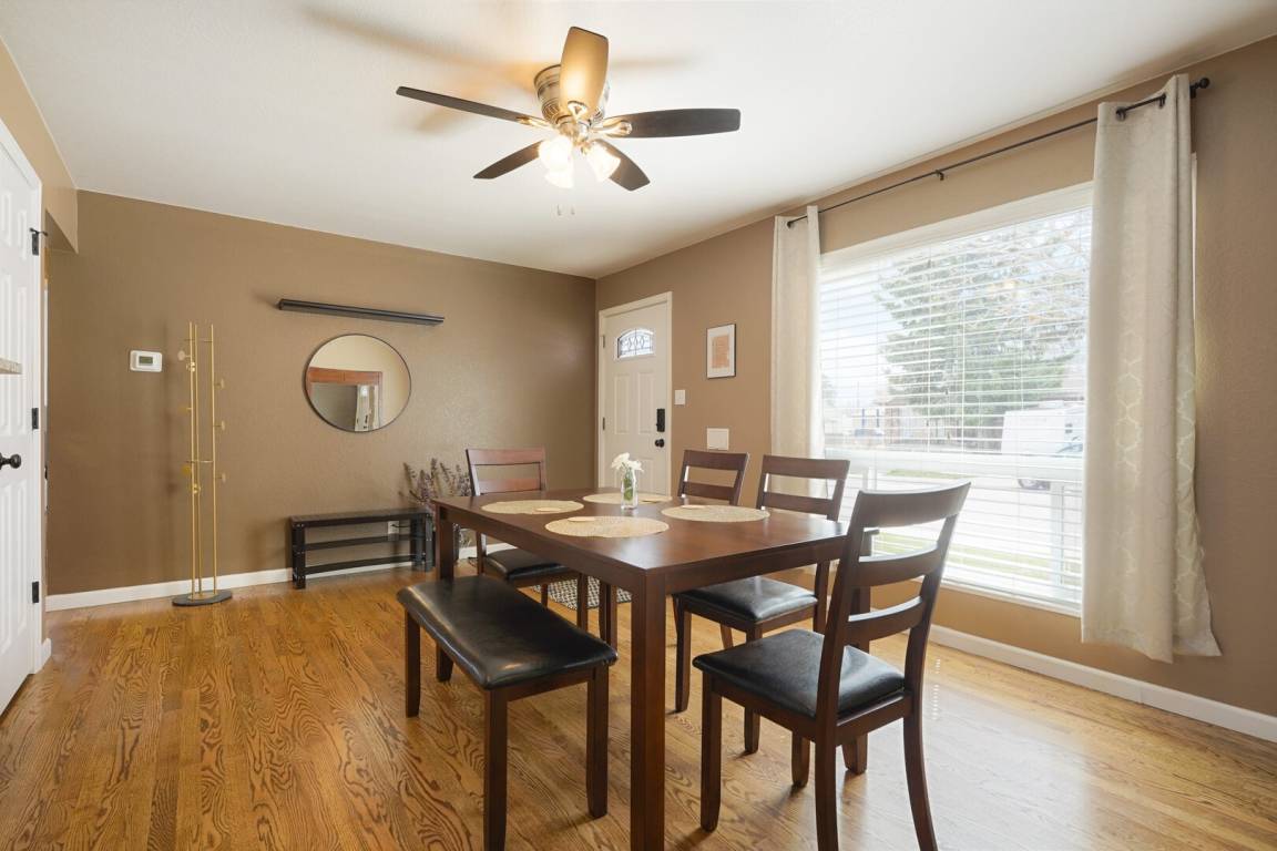 158 M² House ∙ 4 Bedrooms ∙ 8 Guests - Denver, CO