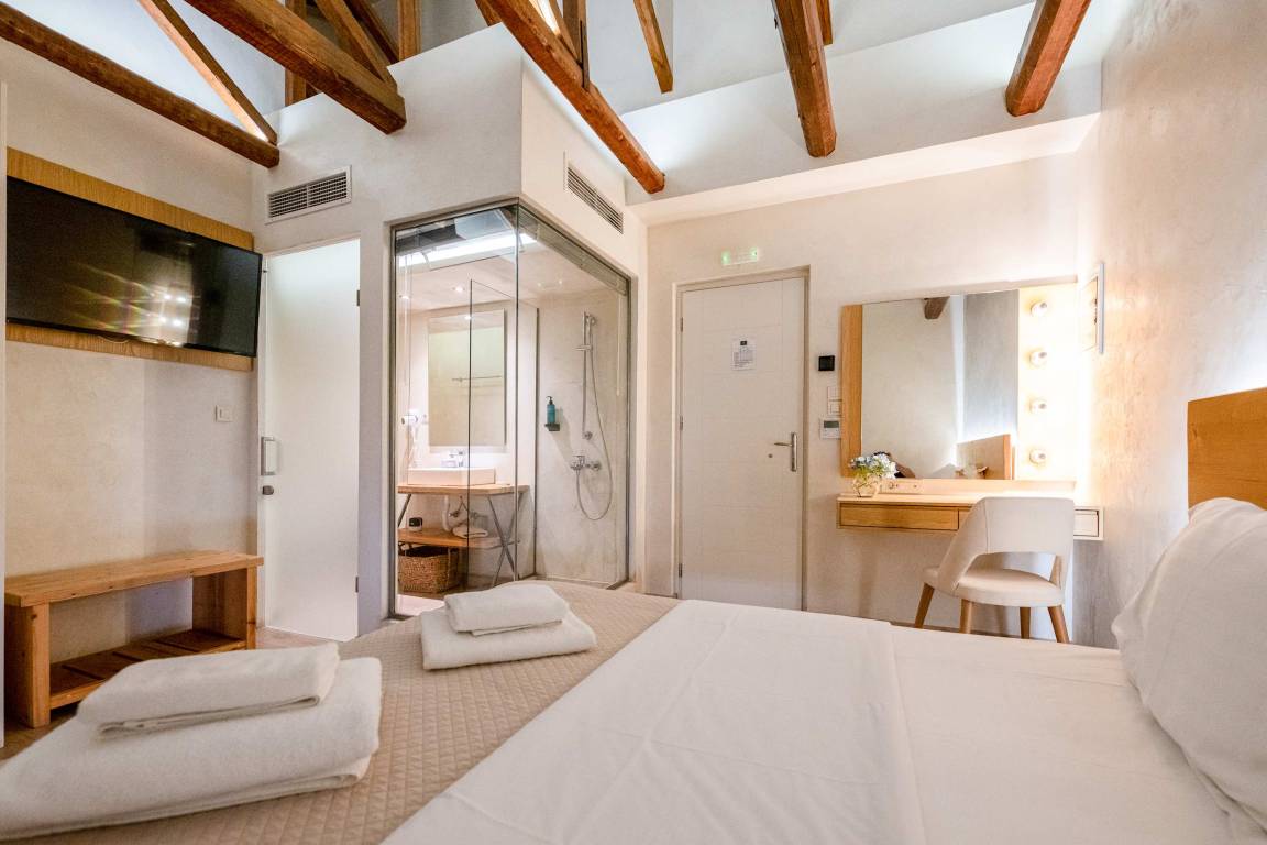 21 M² Hotel ∙ 2 Guests - Kalamata