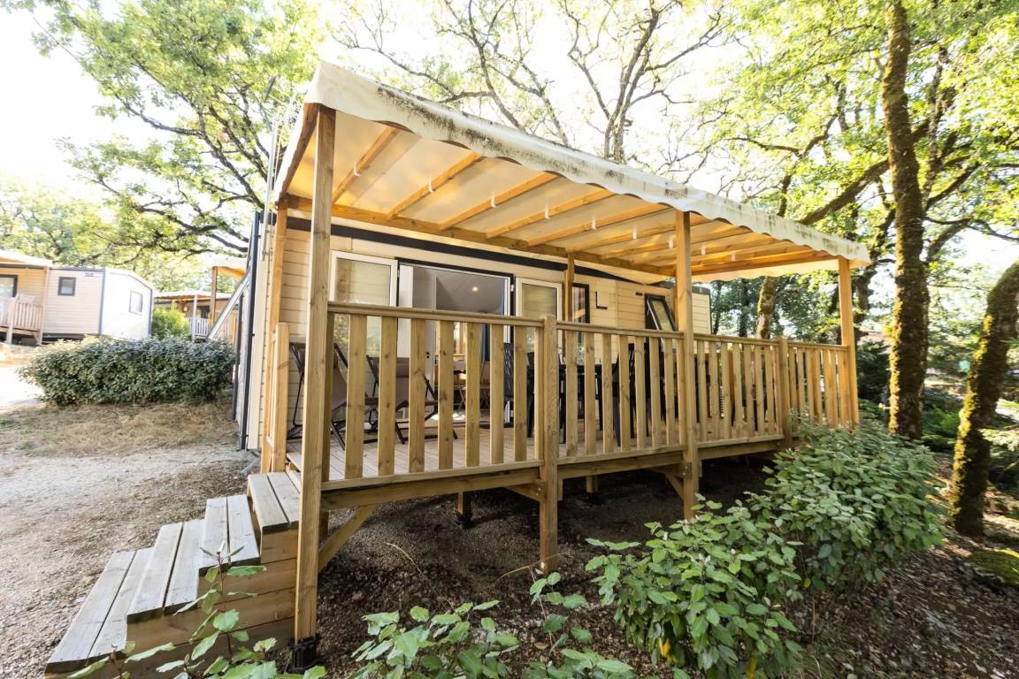 30 M² Caravan ∙ 2 Bedrooms ∙ 4 Guests - Lot