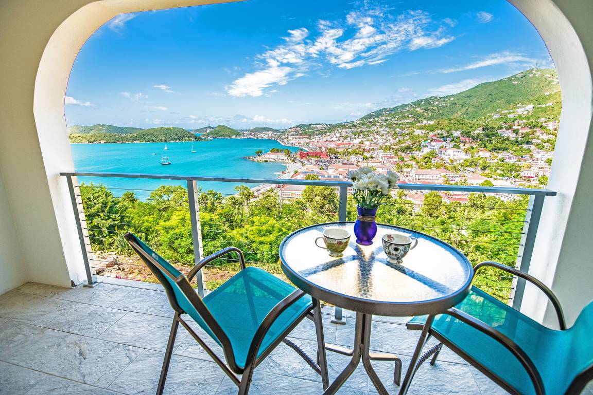 Condo ∙ 2 Bedrooms ∙ 6 Guests - Saint Thomas