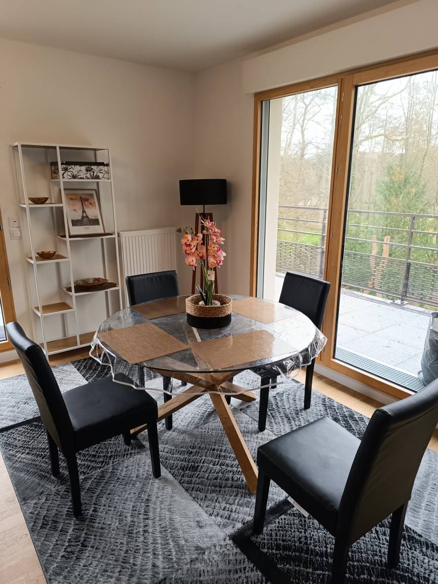 67 M² Ferienwohnung ∙ 2 Schlafzimmer ∙ 8 Gäste - Montigny-le-Bretonneux