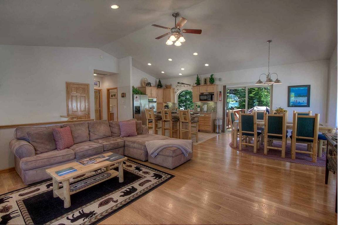 House ∙ 3 Bedrooms ∙ 10 Guests - South Lake Tahoe, CA