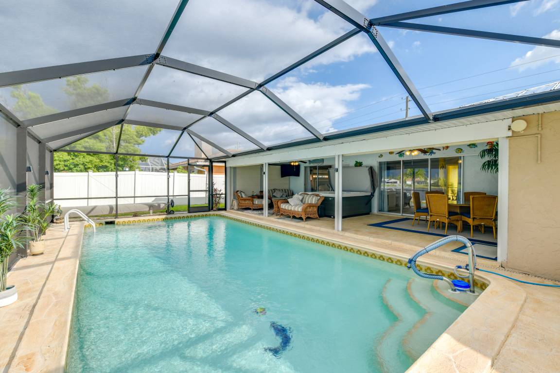 145 M² Ferienhaus ∙ 2 Schlafzimmer ∙ 6 Gäste - Port Charlotte, FL