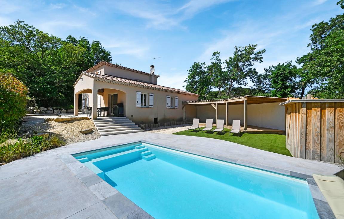148 M² Maison De Vacances ∙ 4 Chambres ∙ 8 Personnes - Bagnols-sur-Cèze