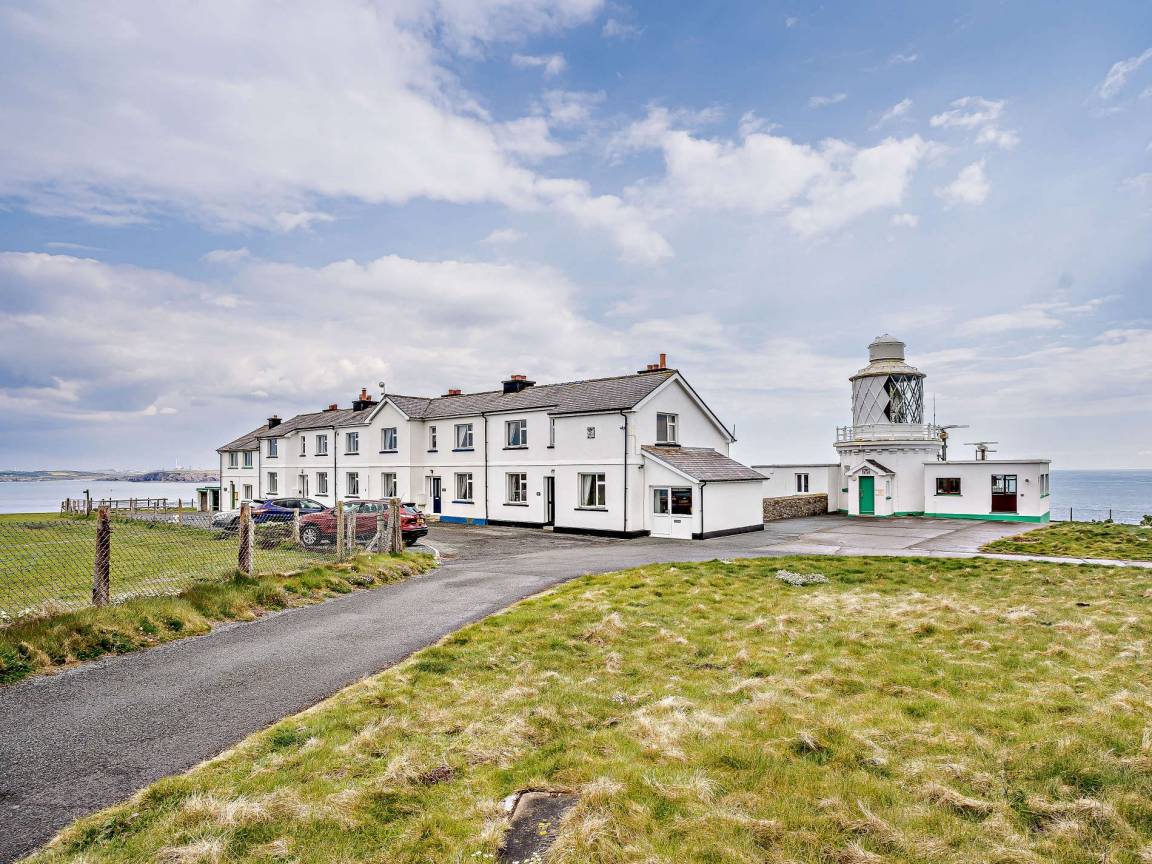 Cottage ∙ 3 Bedrooms ∙ 6 Guests - Pembrokeshire
