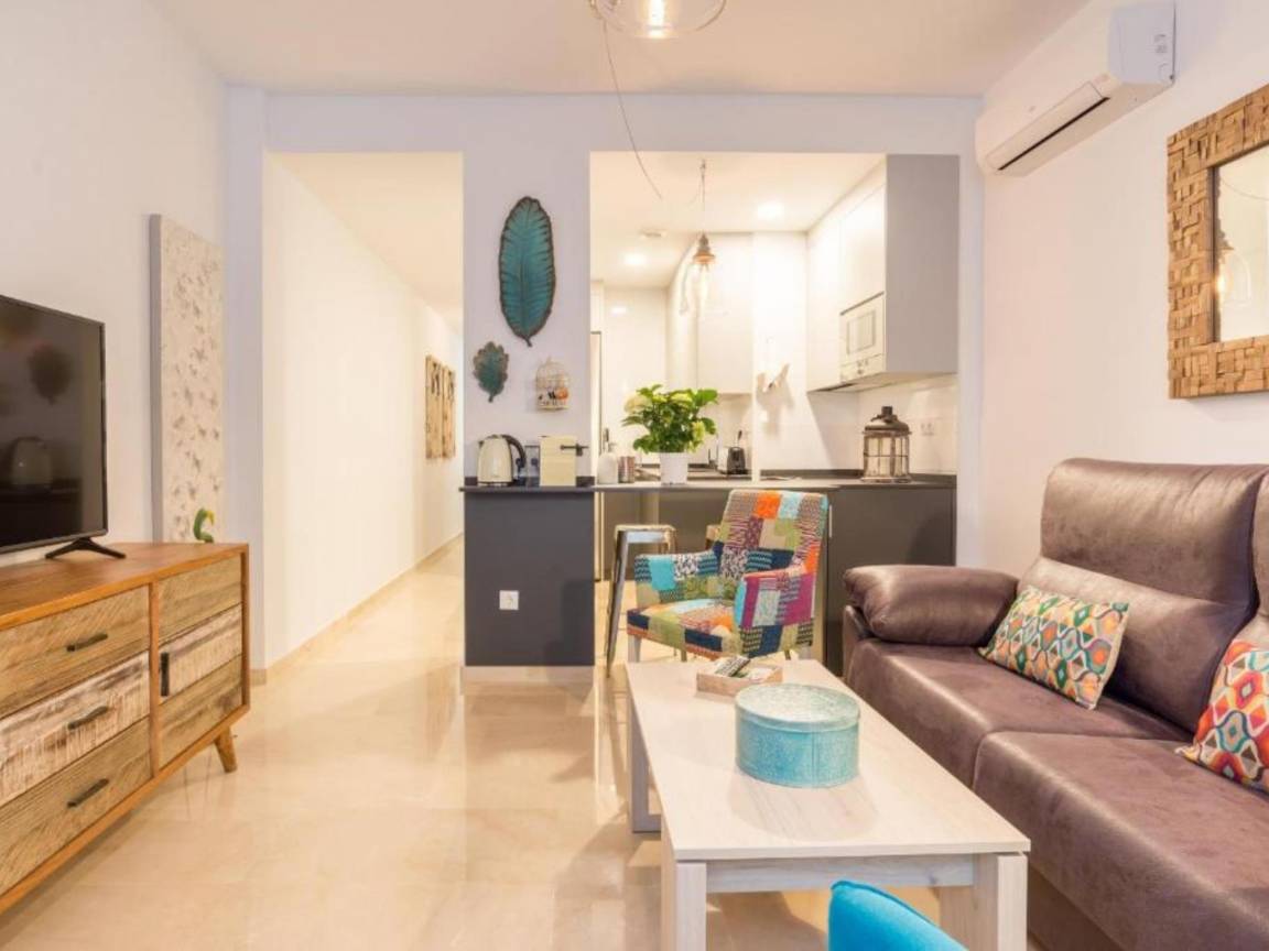 72 M² Apartament ∙ 2 Sypialnie ∙ 4 Gości - Malaga