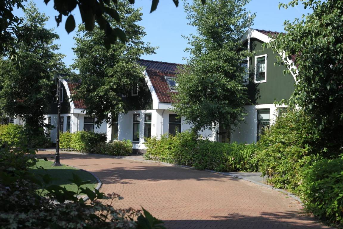 Bungalow ∙ 2 Bedrooms ∙ 4 Guests - Alkmaar