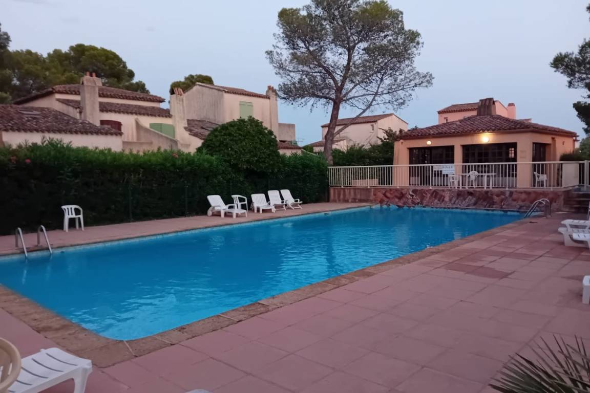 110 M² House ∙ 4 Bedrooms ∙ 4 Guests - Saint-Raphaël