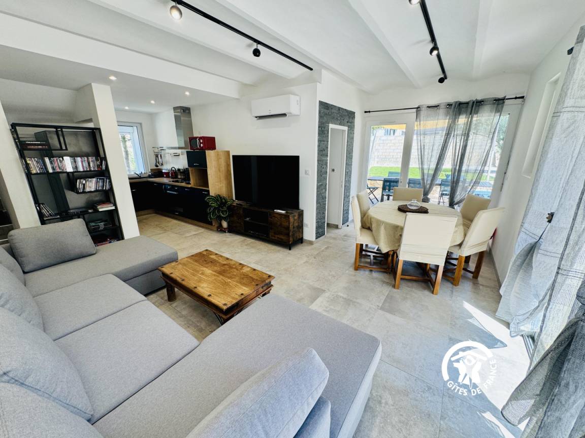 102 M² Gîte ∙ 3 Chambres ∙ 6 Personnes - Capestang