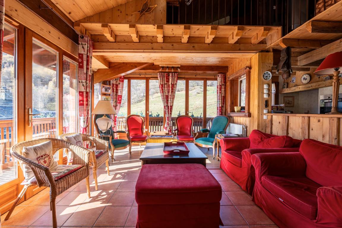135 M² Chalet ∙ 3 Bedrooms ∙ 11 Guests - France
