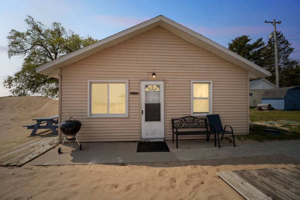 79 M² Cabin ∙ 2 Bedrooms ∙ 6 Guests - Oscoda, MI