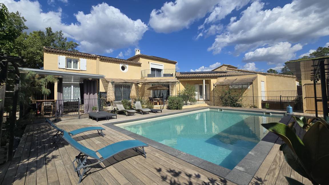 224 M² Villa ∙ 5 Chambres ∙ 11 Personnes - Brignoles