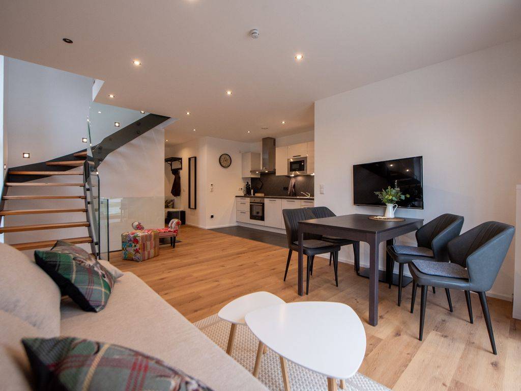 76 M² Ferienwohnung ∙ 2 Schlafzimmer ∙ 6 Gäste - Landsberg am Lech