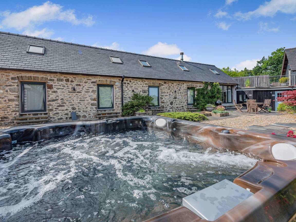 Cottage ∙ 2 Bedrooms ∙ 4 Guests - Llandeilo