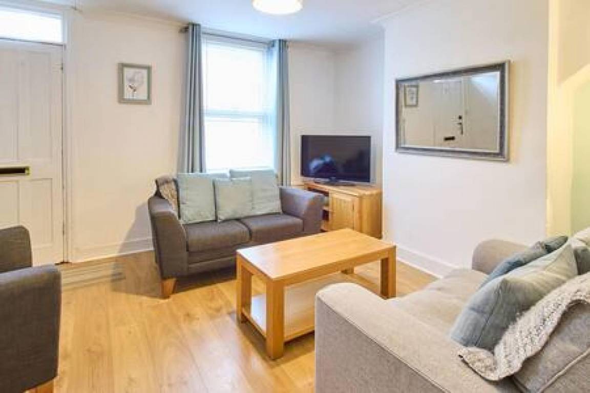 House ∙ 2 Bedrooms ∙ 4 Guests - Canterbury