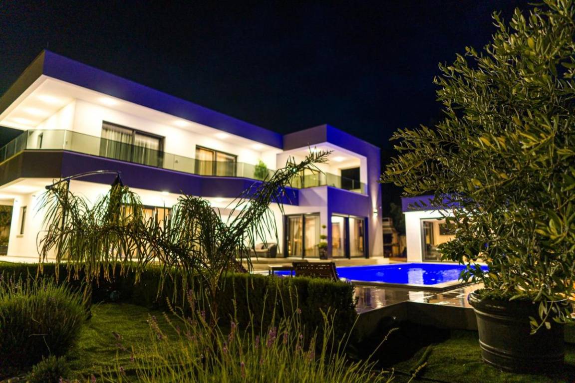 370 M² ヴィラ ∙ 寝室: 5 ∙ ゲスト14 人 - クロアチア共和国