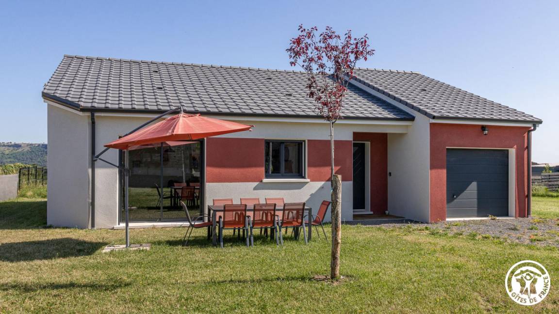 100 M² Gîte ∙ 3 Chambres ∙ 6 Personnes - Murol