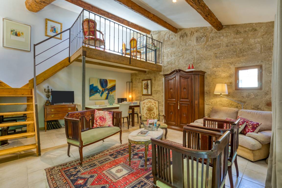 75 M² Appartement ∙ 2 Slaapkamers ∙ 3 Gasten - Pézenas
