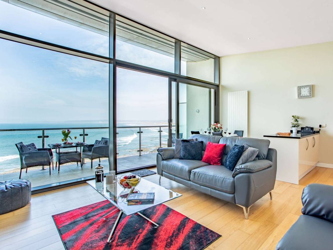 Cottage ∙ 2 Bedrooms ∙ 4 Guests - Westward Ho!