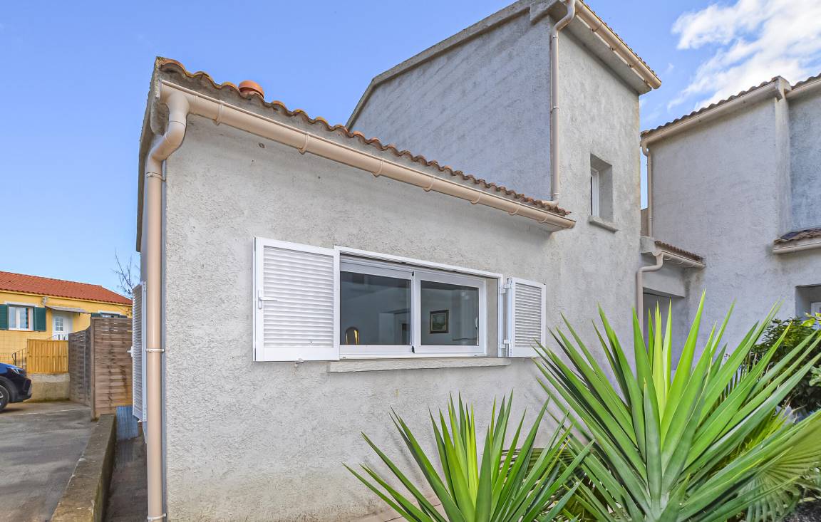 82 M² Majatalo ∙ 2 Makuuhuonetta ∙ 4 Vierasta - Aléria