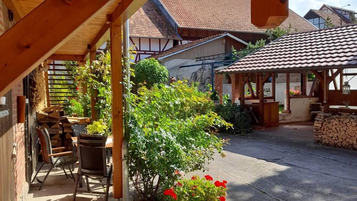 85 M² Ferienwohnung ∙ 2 Schlafzimmer ∙ 5 Gäste - Eisenach