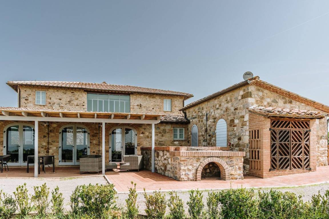 300 M² House ∙ 8 Bedrooms ∙ 16 Guests - Siena